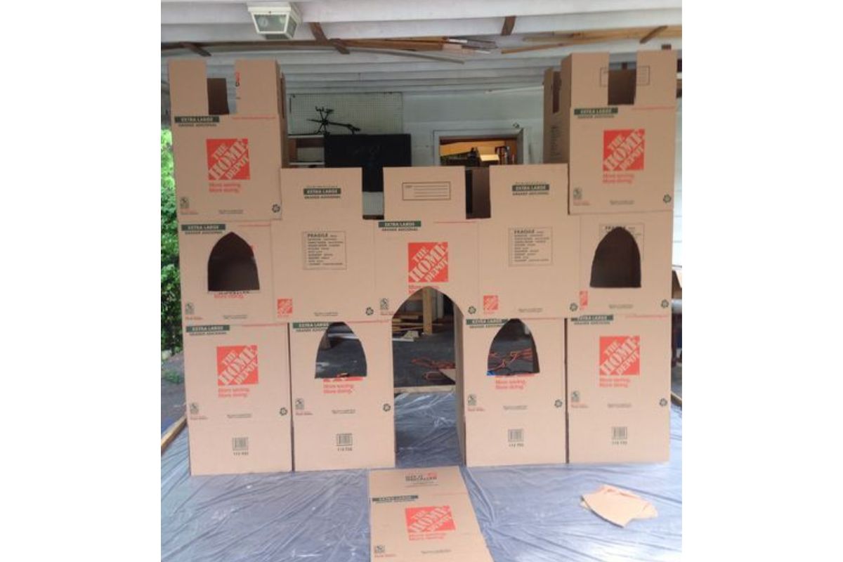 Cardboard Box Forts, Castles, and Cubby Houses with Moving Boxes