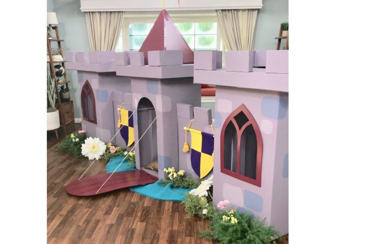 Cardboard Box Forts, Castles, and Cubby Houses with Moving Boxes